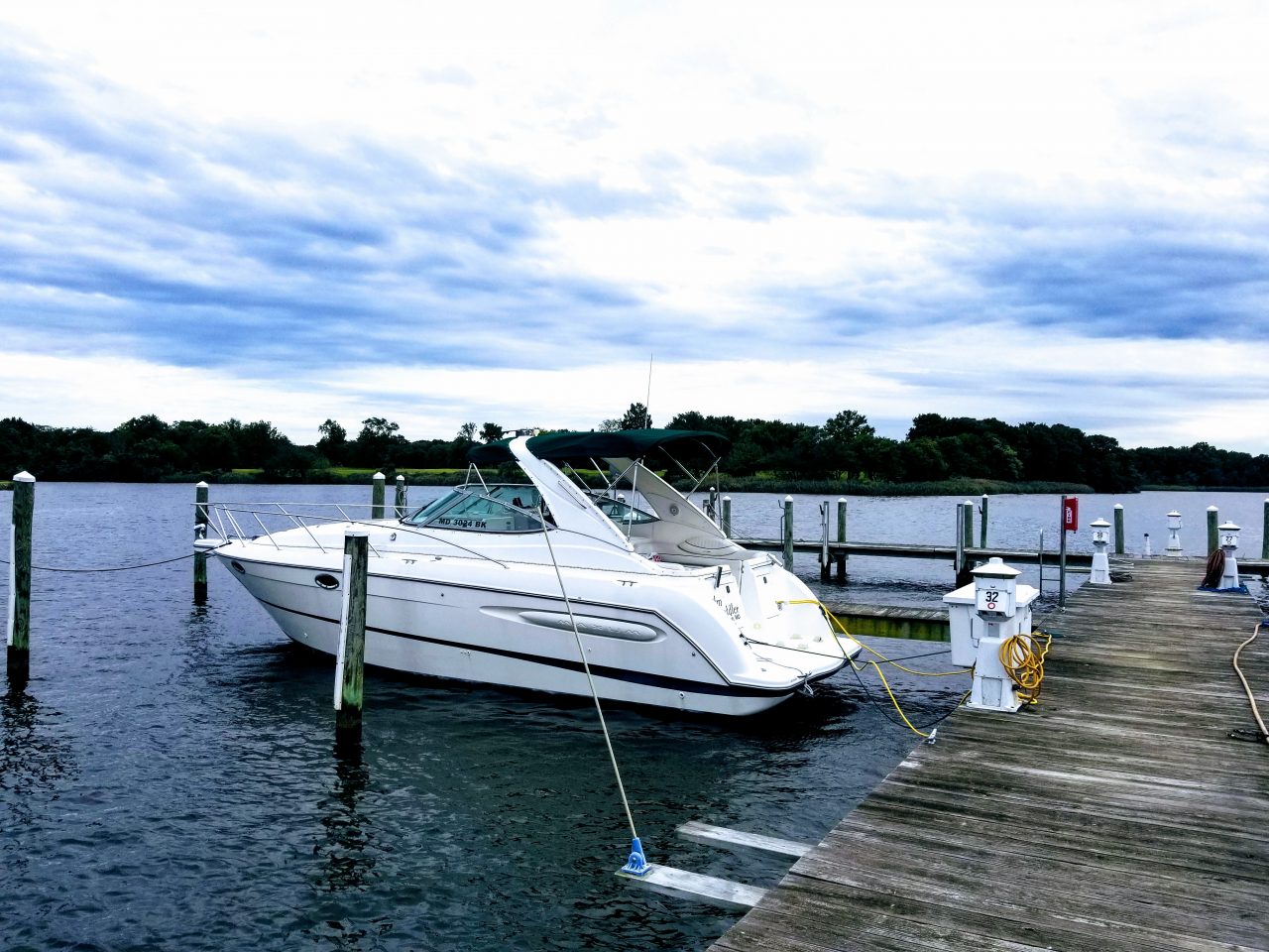 2003 33' Maxum 3300 SOLD!!! - Essex Marina & Boat Sales